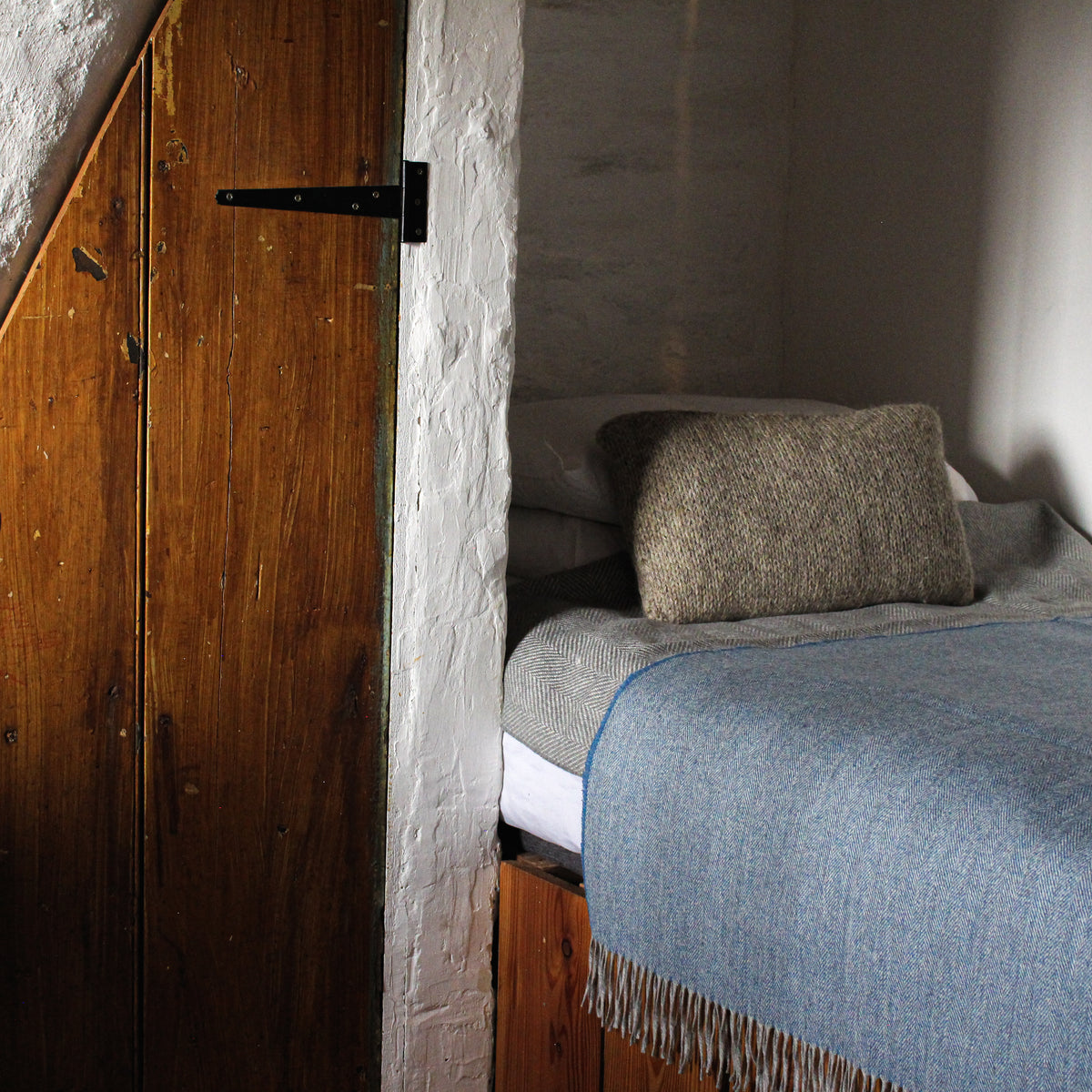 Cornflower Blue Herringbone Tweed Throw – From The Mills